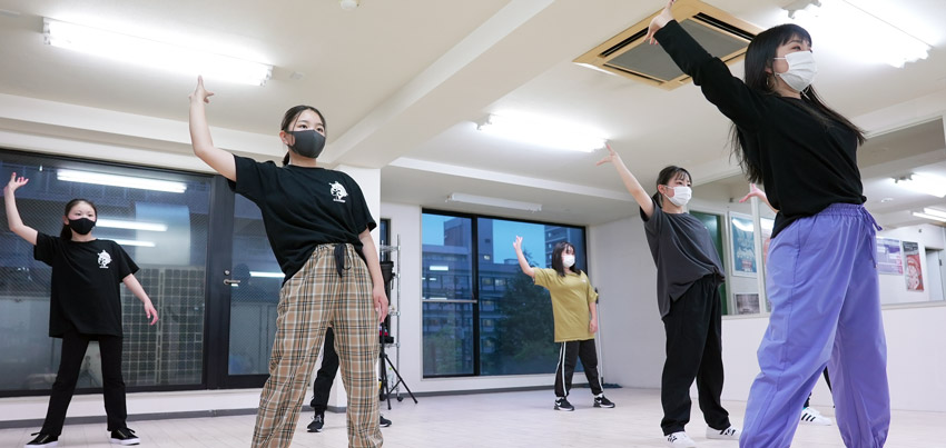 Waack 初級 小3～中3（金曜日） | DANCE STUDIO STOMP 岡山店